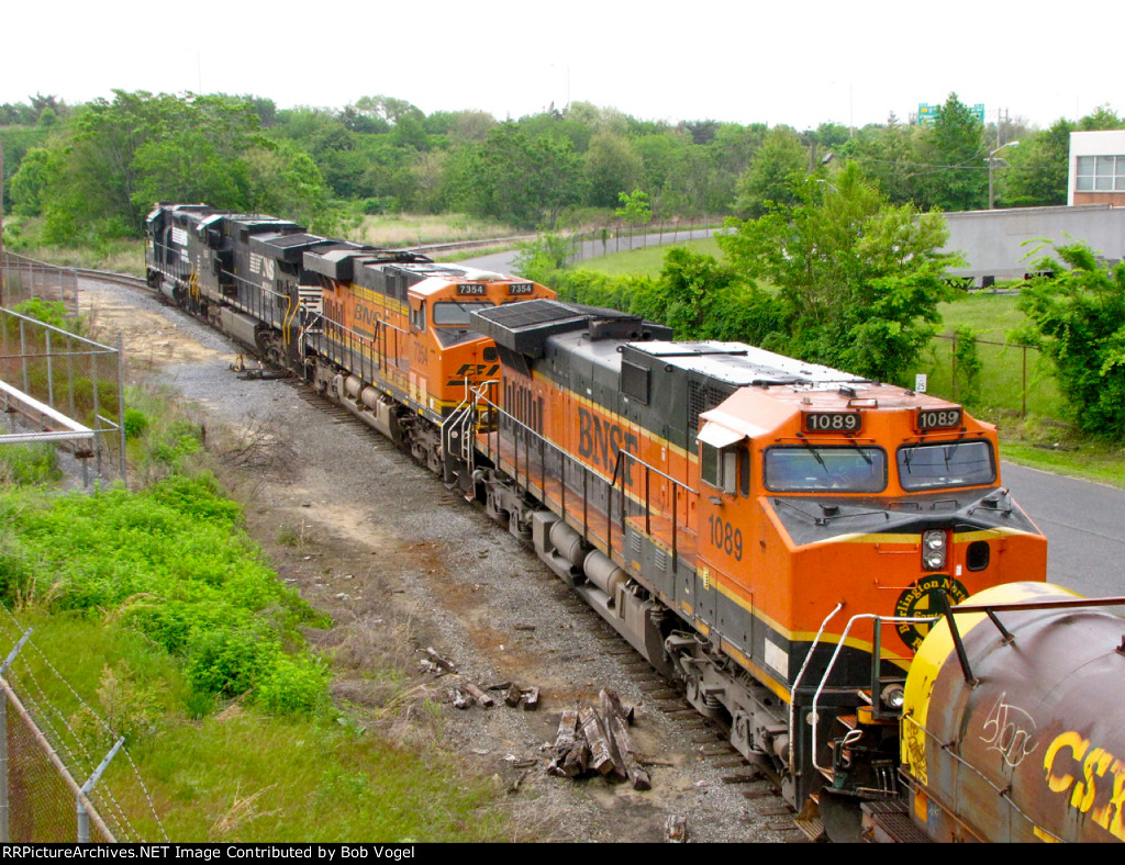 BNSF 1089 and 7354